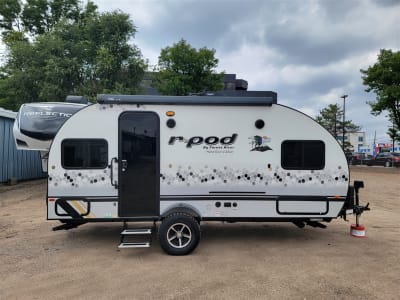 RV and trailer sales