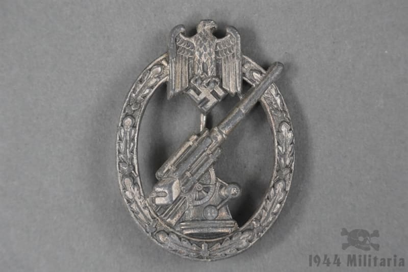Original German WWII Heer Waffen SS Flak Badge