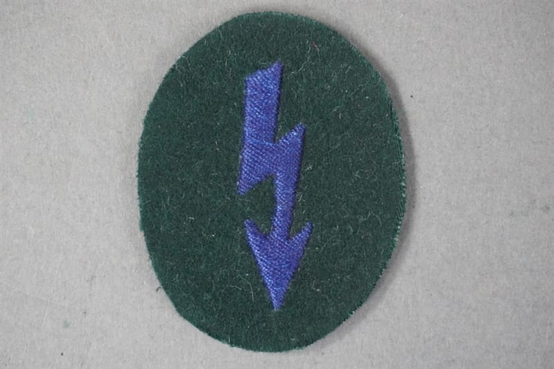 Original German WWII Heer Medical Signals Blitz Patch