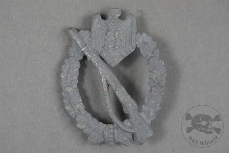 Original German WWII Infantry Assault Badge In Silver
