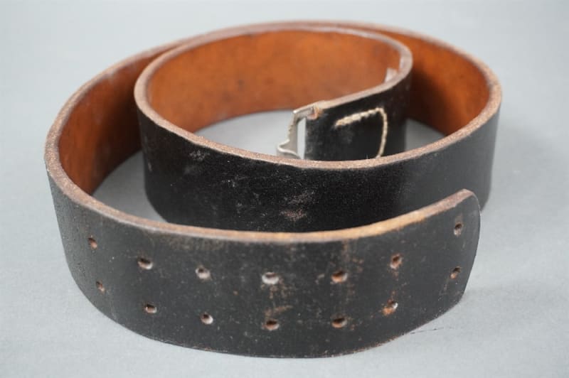 Original German WWII EM/NCO Leather Combat Belt