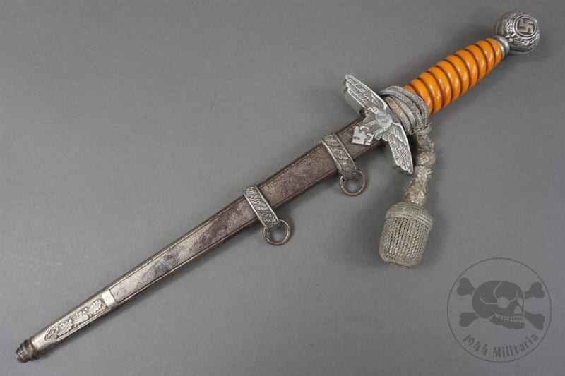 Original German WWII 2nd Model Luftwaffe Dagger