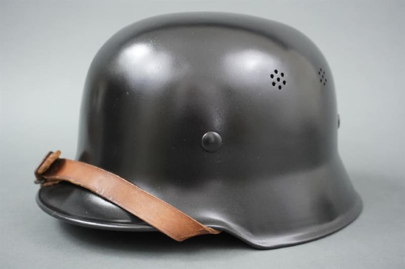 Original/Refurbished German WWII M34 Fire/Police Helmet size 64 Made By ...