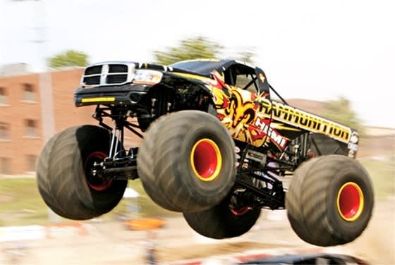 2006 Rammuntion Dodge Monster Truck (1/24) (fs)