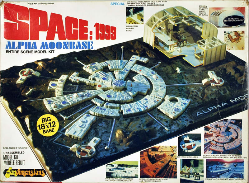 AMT #30067 Space:1999 Alpha Moonbase