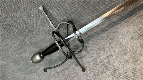 Unique Rapier, Regenyei Armoury, Right Handed 01