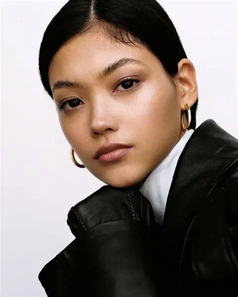 Mika Schneider Bio, Age, Religion, Height, Boyfriend, Net Worth & Body ...