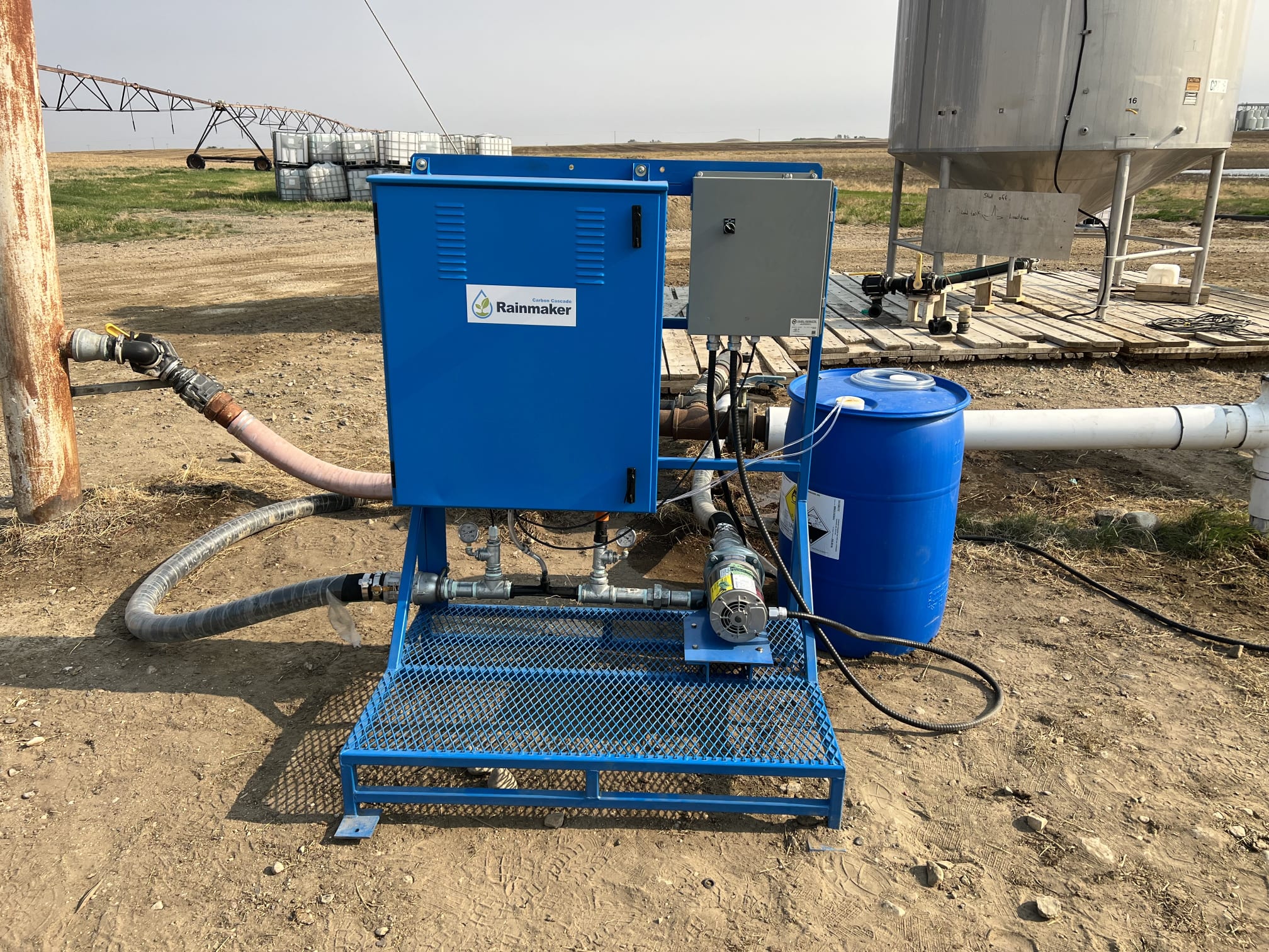 Rainmaker.Earth - The revival of your soil begins today!