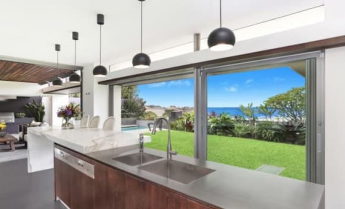 Former cricketer Shane Watson lists Bronte trophy Former cricketer Shane Watson lists Bronte trophy