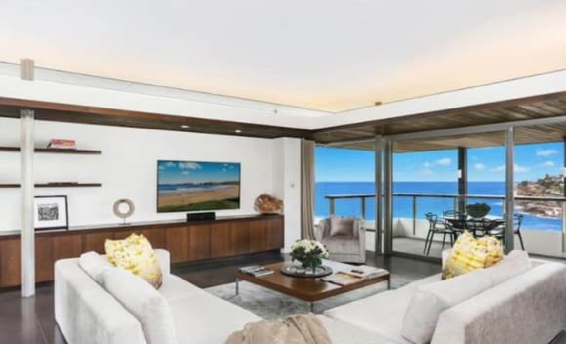 Former cricketer Shane Watson lists Bronte trophy Former cricketer Shane Watson lists Bronte trophy
