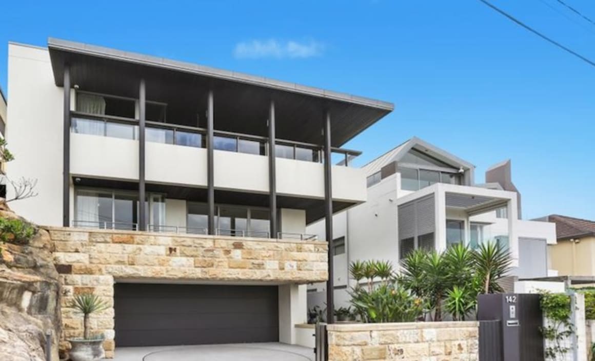 Former cricketer Shane Watson lists Bronte trophy Former cricketer Shane Watson lists Bronte trophy
