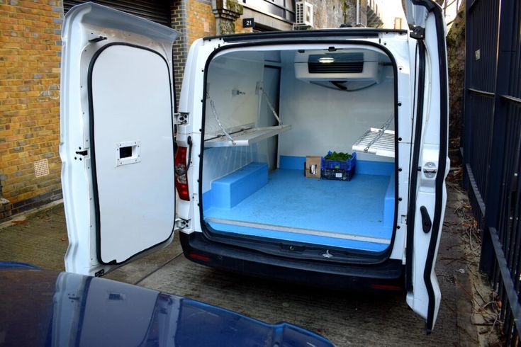 How to Choose the Best Chiller Van Rental in Dubai