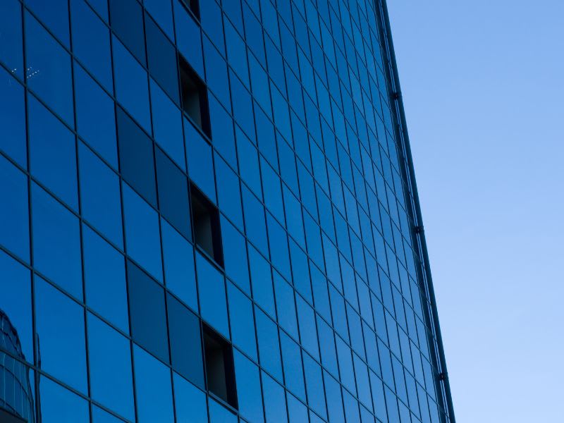 Top 5 Signs You Need an Emergency Glass Repair Today - Glass Squad - 24 ...