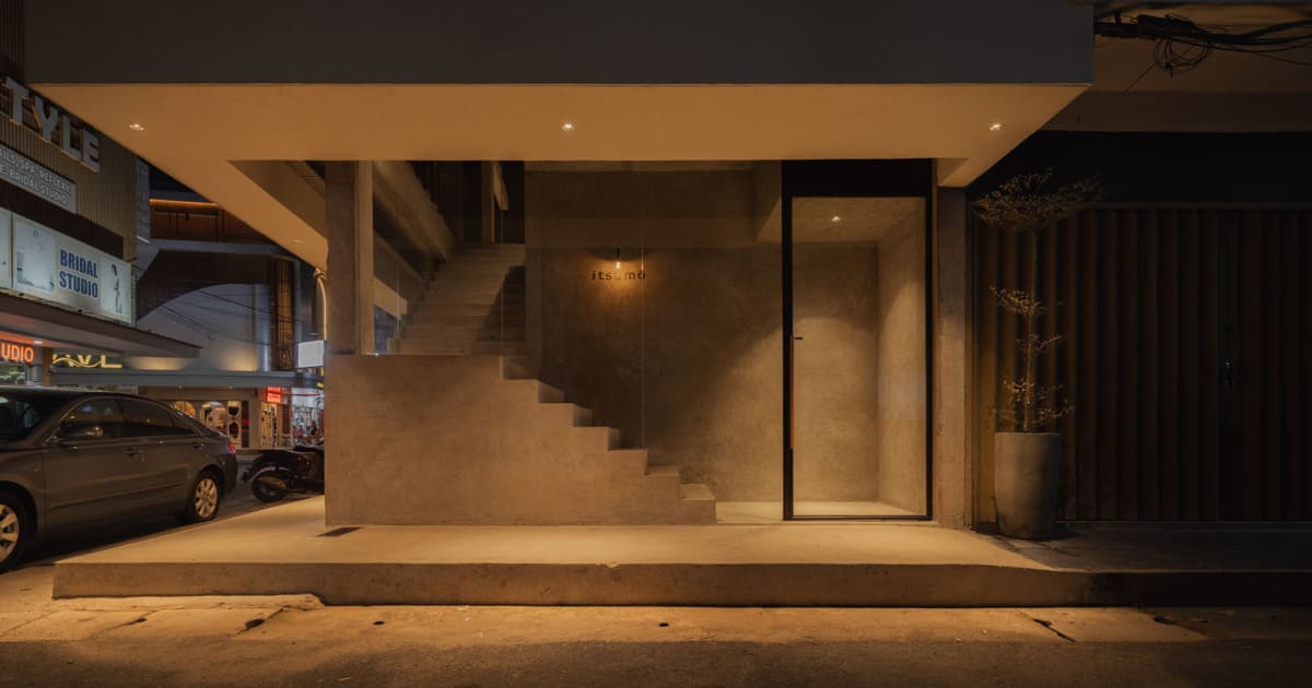 Modern Retail Storefront Concrete Stairs | Feel Design