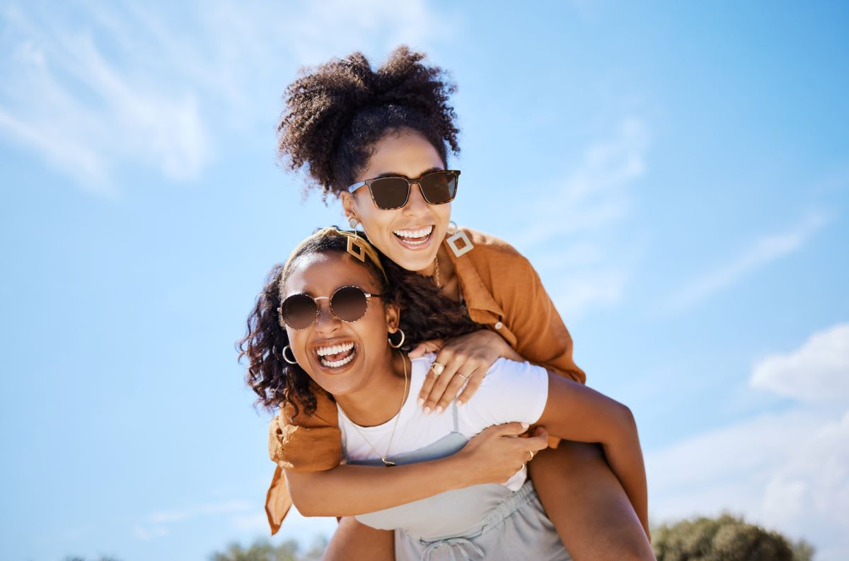 Can Bonding Close Gaps Near the Gum Line (Not Just Front Gaps)? | Smile ...
