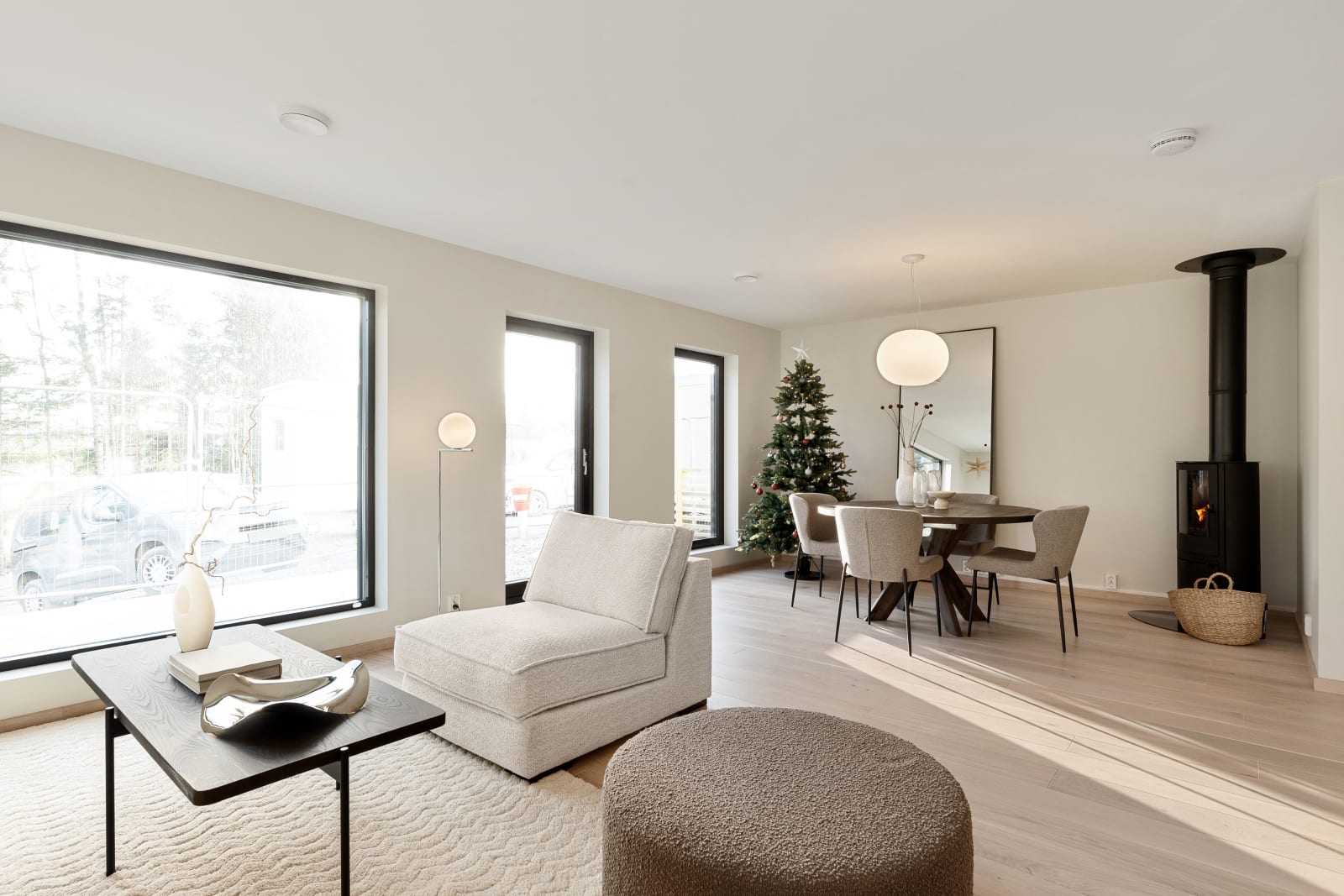 Dyst i01 NY 1430 Ås | Sem & Johnsen