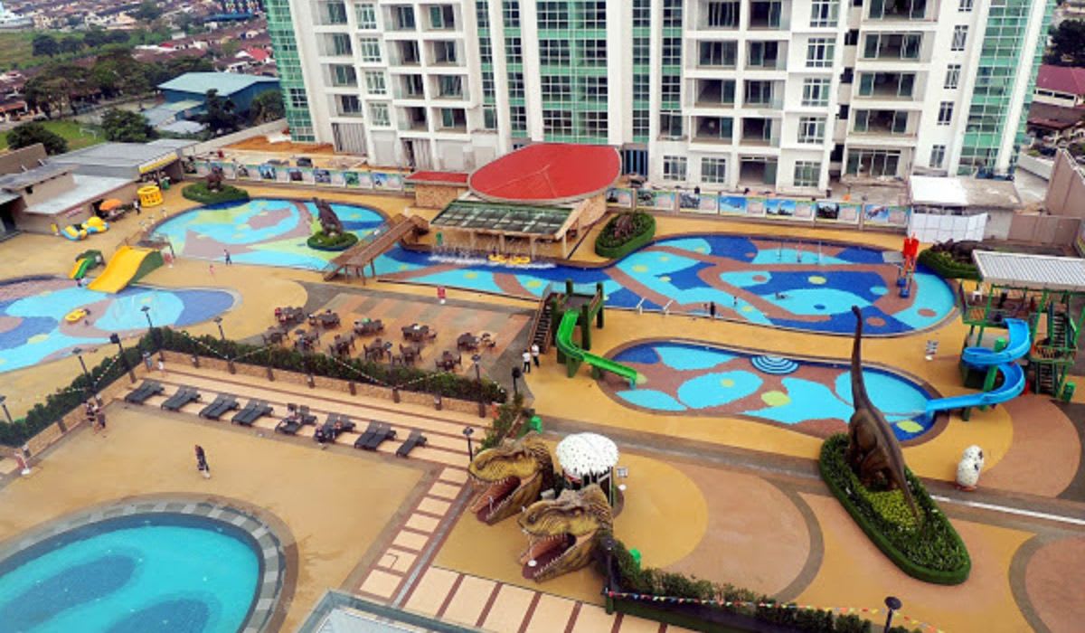 Dinosaurs Alive Water Theme Park - KSL Hotel & Resort