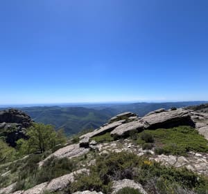 Le Caroux par le hameau de Douch