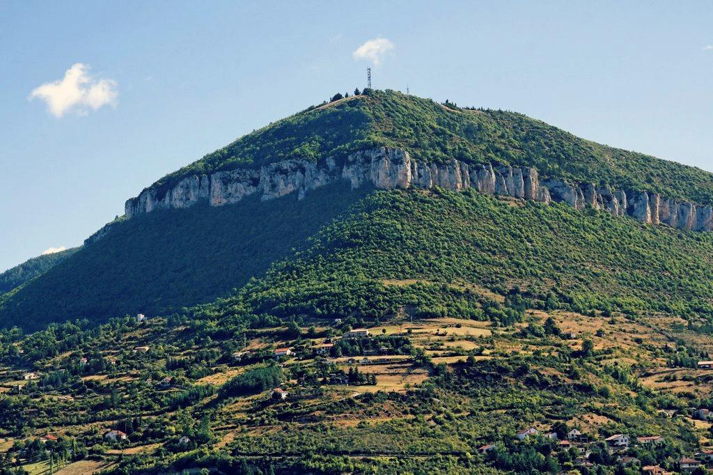 Tour de la Pouncho d'Agast : bois et panorama grandioses
