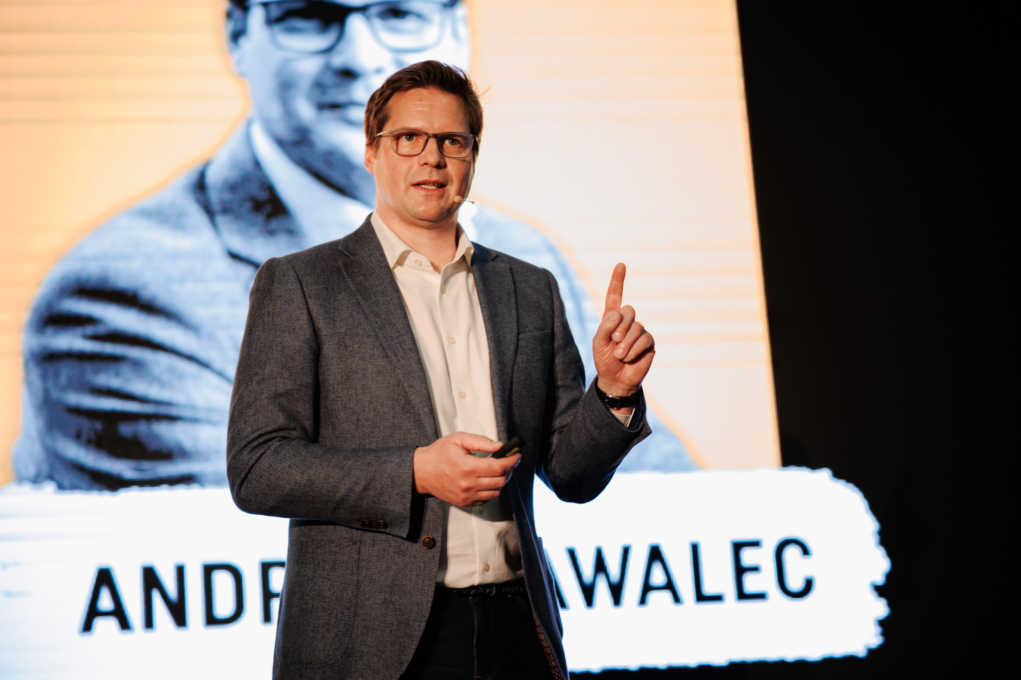 /speaking CFP - update stage, speaker photos · Issue #196 ...