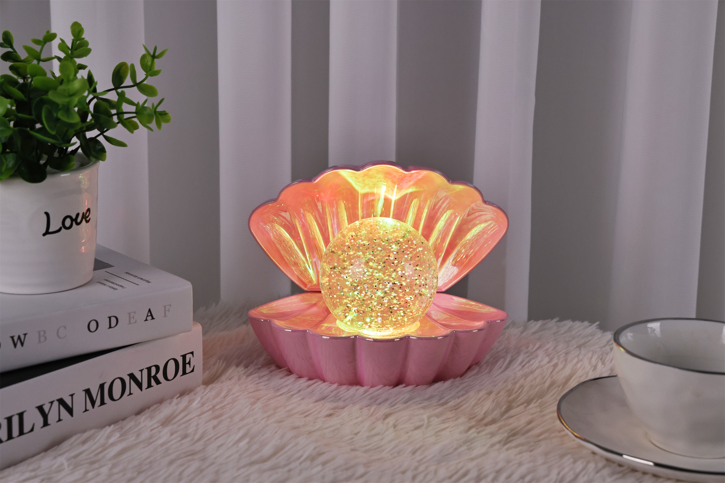 Pink Pearl - Colour LED Clam wt Glitter Pearl