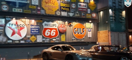 76 Garage - Event Banana