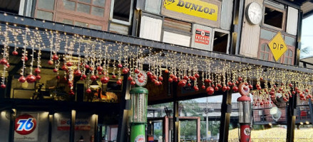 76 Garage - Event Banana