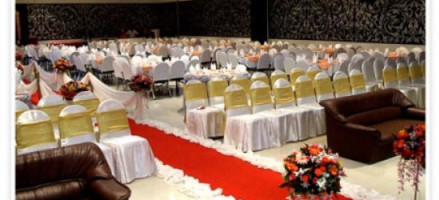 JJ HALL - Event Banana