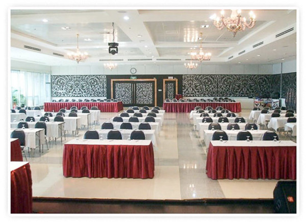 JJ HALL - Event Banana