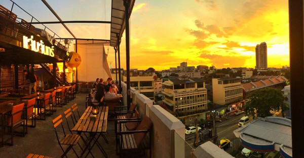 Jham-Jun Phranakorn Rooftop Bar & Bistro - Event Banana