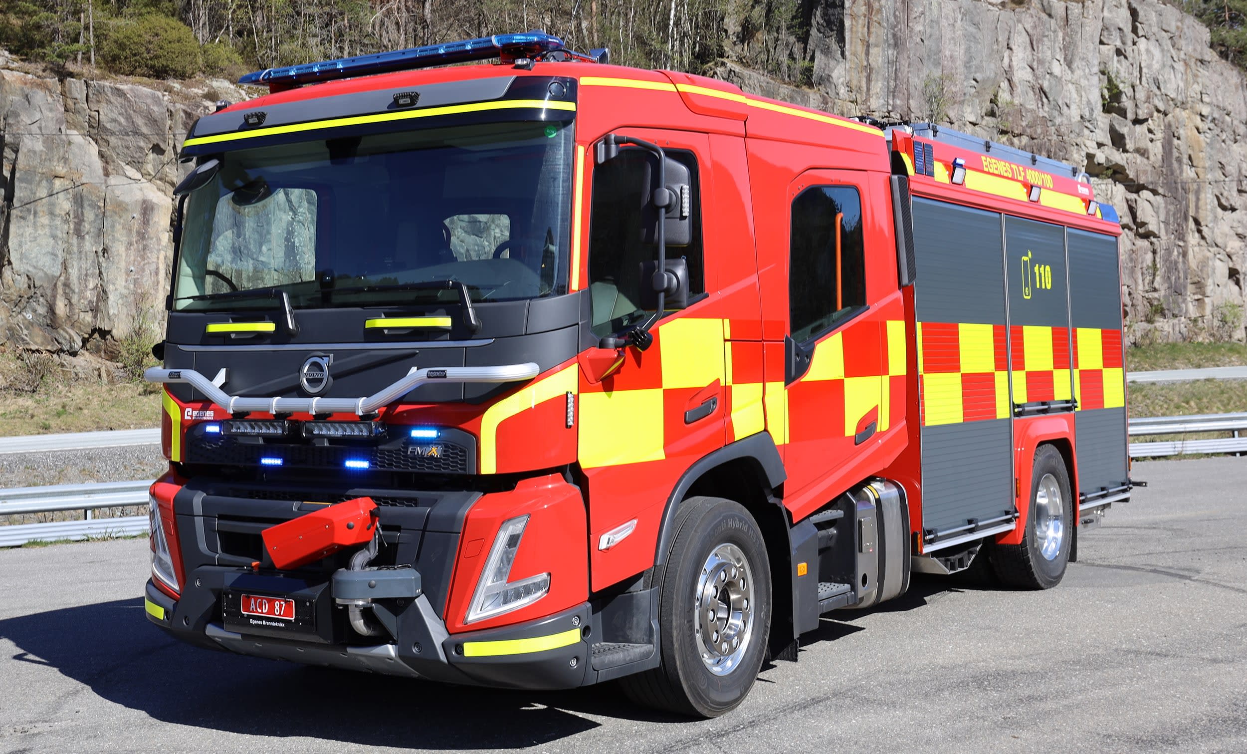 DEMO brannbil på Volvo FMX chassis | Egenes Brannteknikk AS