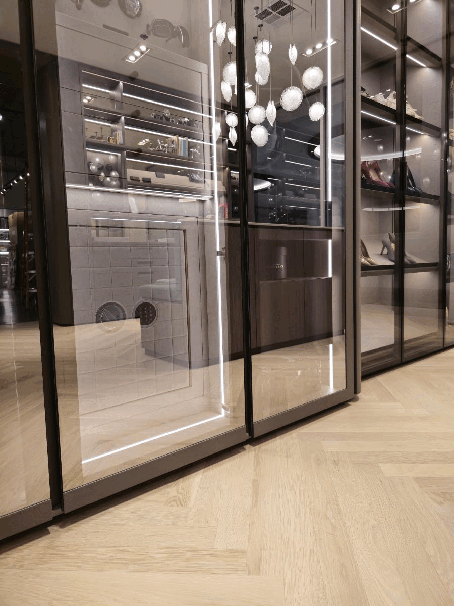 Spyglass Doors - eggersmann