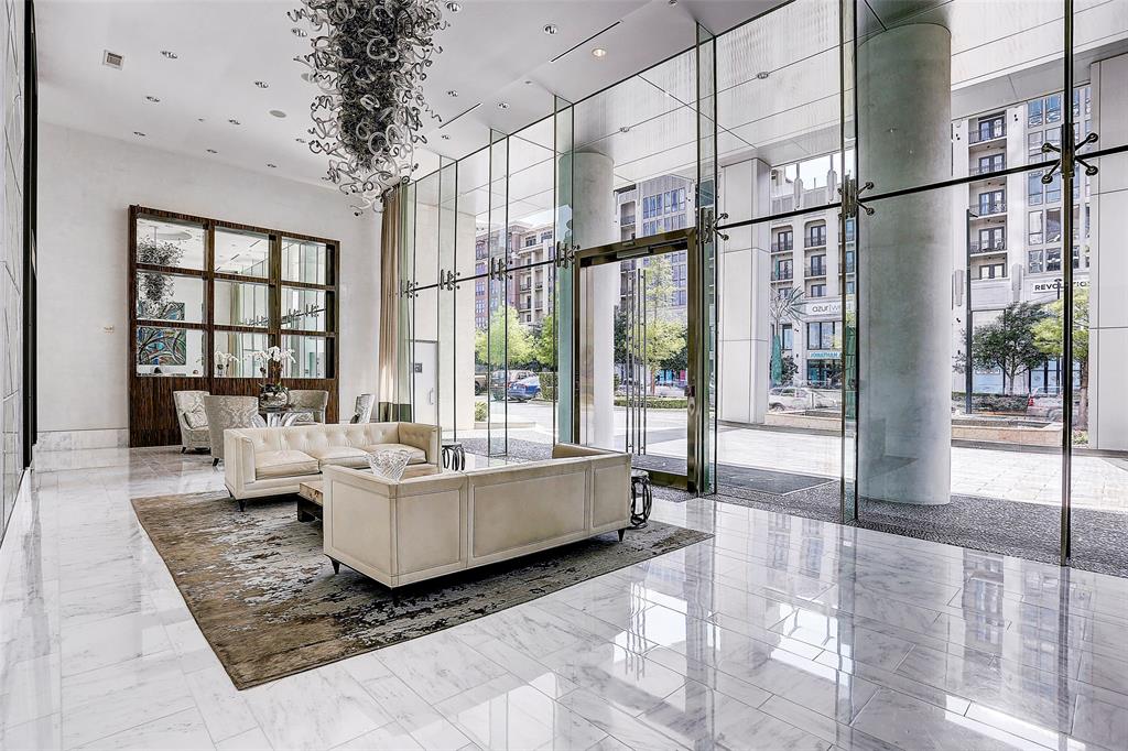 Houston's Upper Kirby High-Rise Penthouse