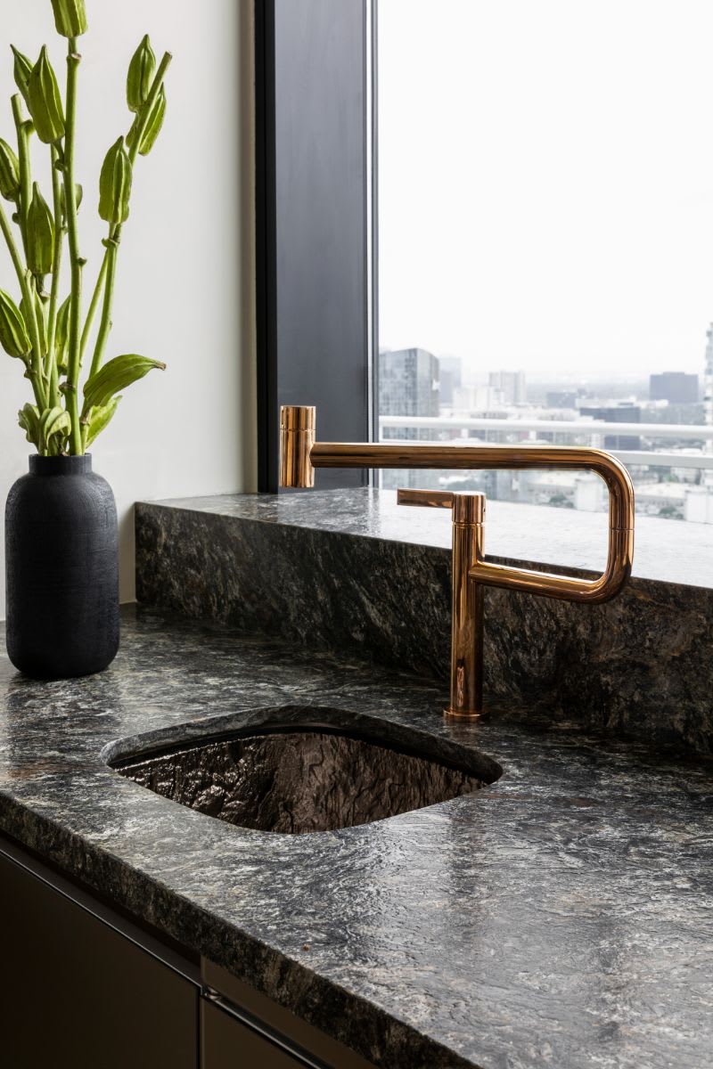 High-Rise Home in Astoria Houston | eggersmann