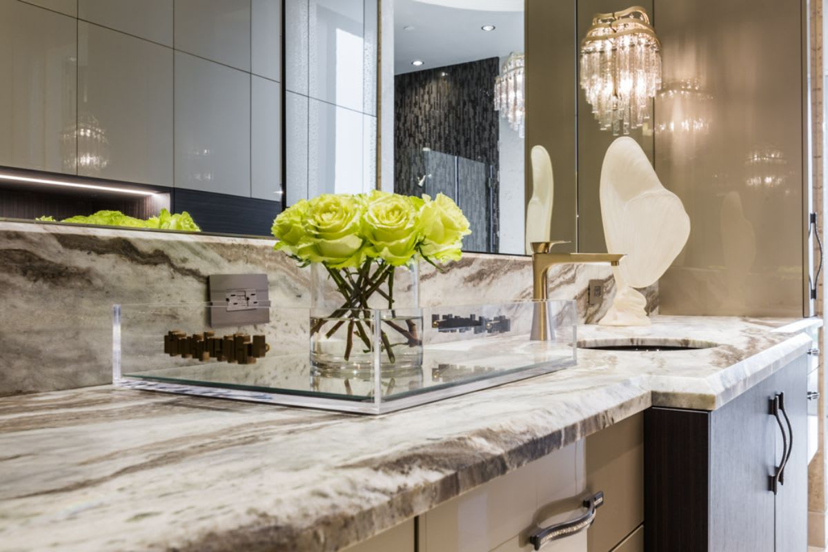 High-Rise Home in Astoria Houston | eggersmann