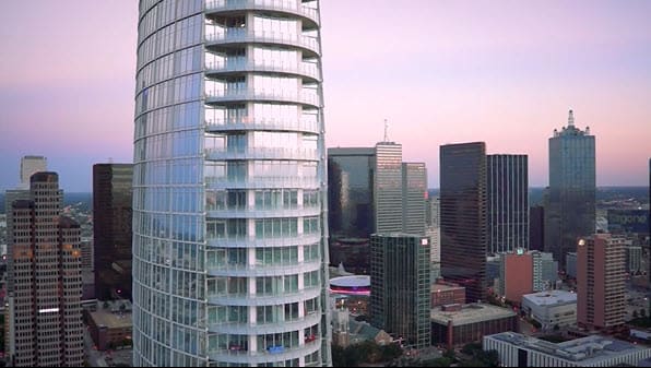 Dallas High-Rise Renovated Kitchen & Bar