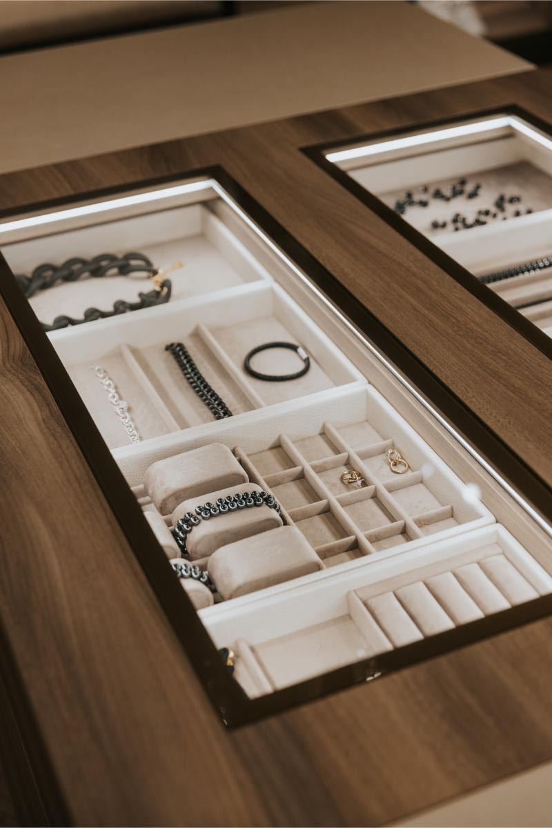 Custom Jewelry Display Cases for Your Walk-In Wardrobe