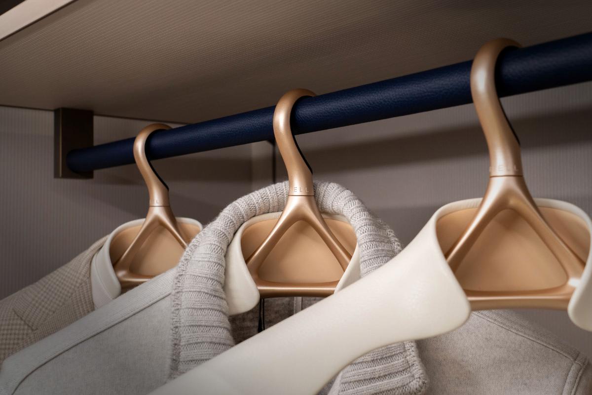 Lou Hansell Luxury Hangers - eggersmann Brand Partner