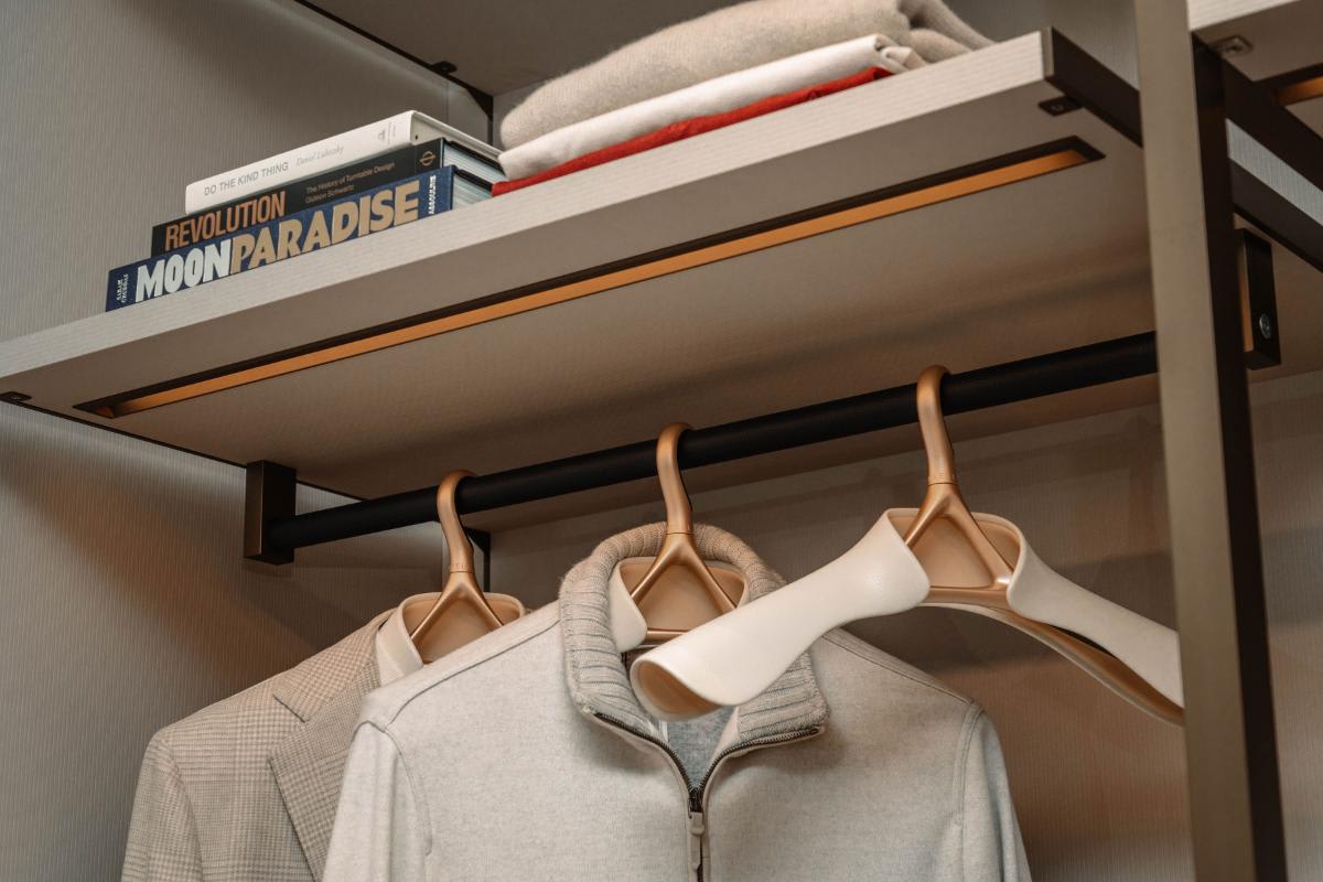 Lou Hansell Luxury Hangers - eggersmann Brand Partner