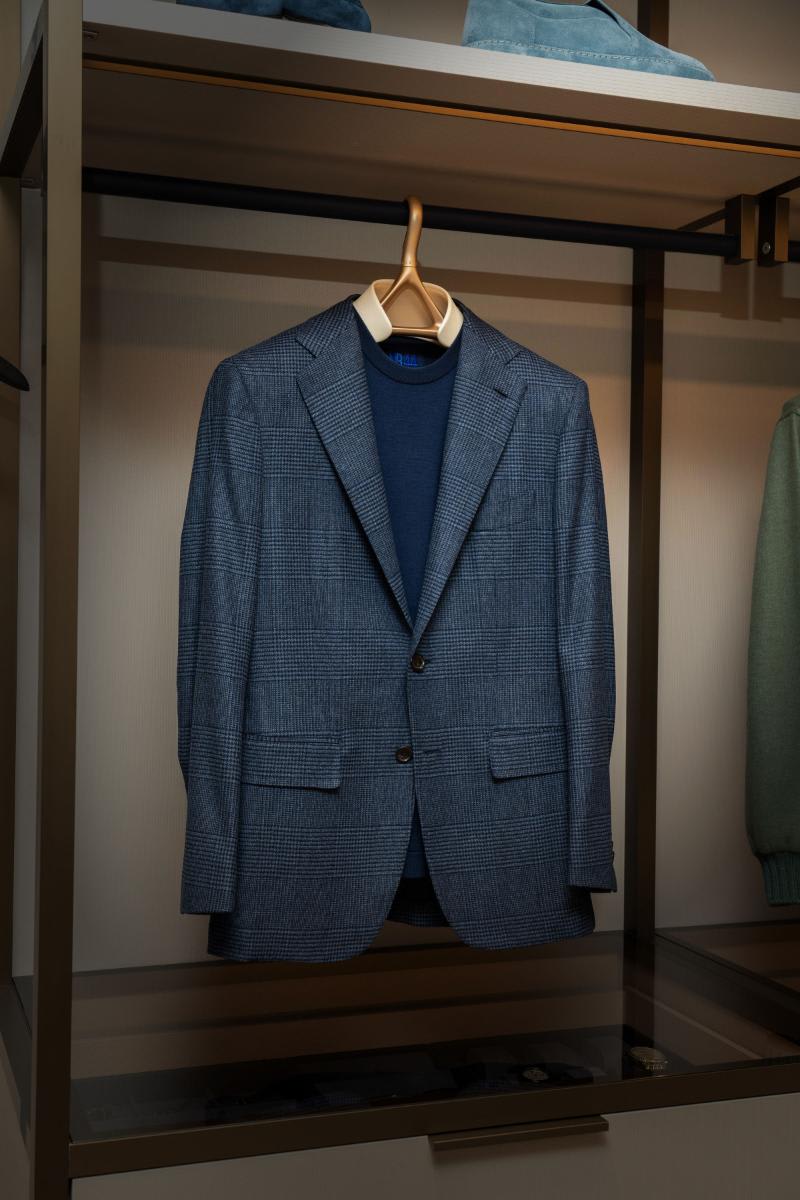 Lou Hansell Luxury Hangers - eggersmann Brand Partner