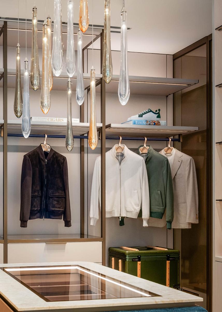 Lou Hansell Luxury Hangers - eggersmann Brand Partner