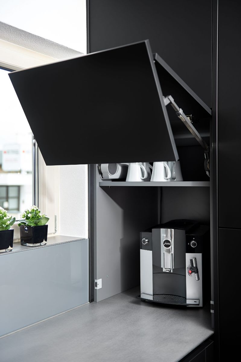 Backsplash Storage Solutions - Innovative eggersmann