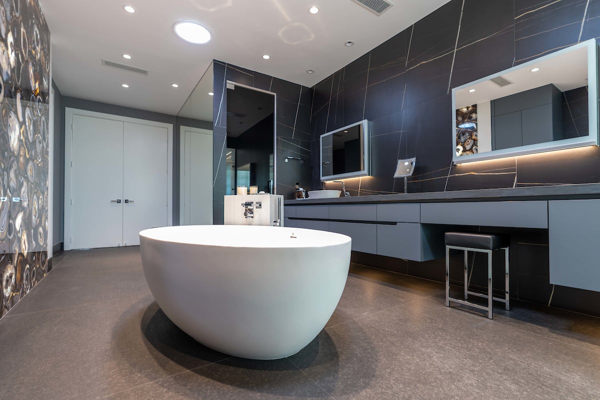 Luxury Modern Bathrooms | German Bed & Bath Inspirations