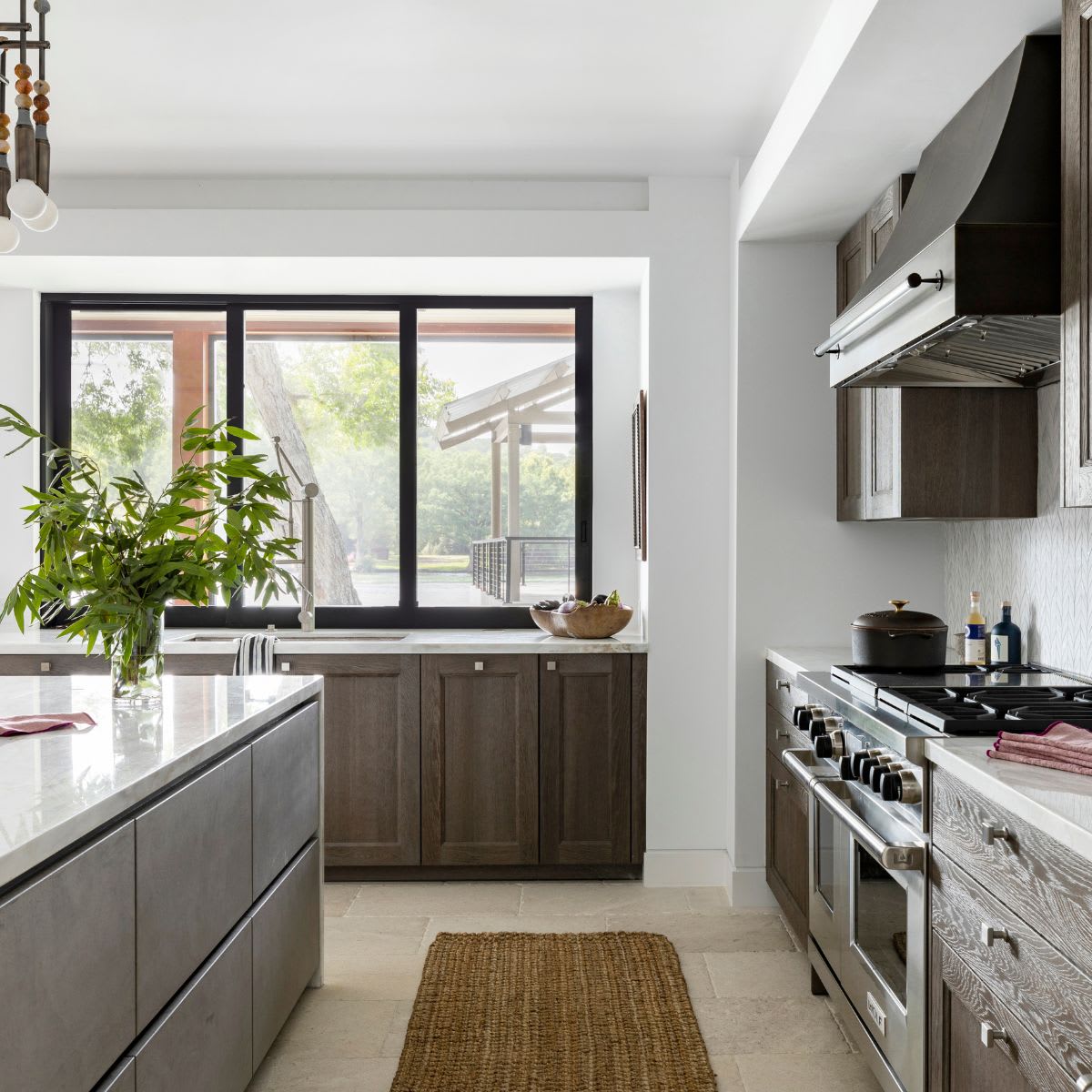 Luxury Transitional Kitchen Design