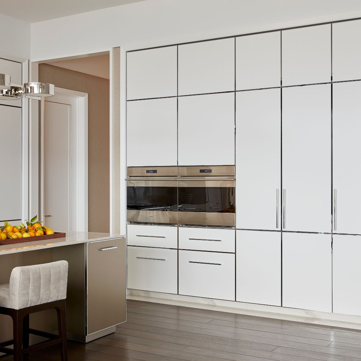 Luxury Transitional Kitchen Design