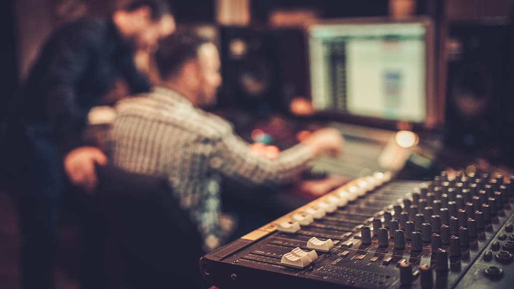 Music & Talk - Explorations in Audio