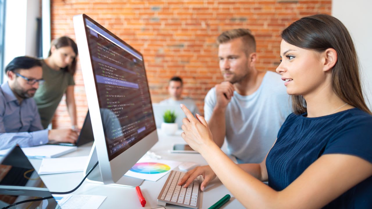 The Benefits of Hiring Dedicated Developers | 18Techs