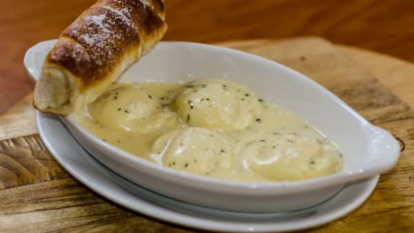 Order Bacci's Pizza & Pasta