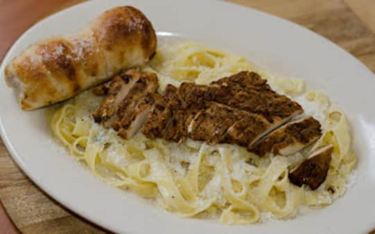 Order Bacci's Pizza & Pasta