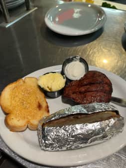 Order Drakes Steak & Ale